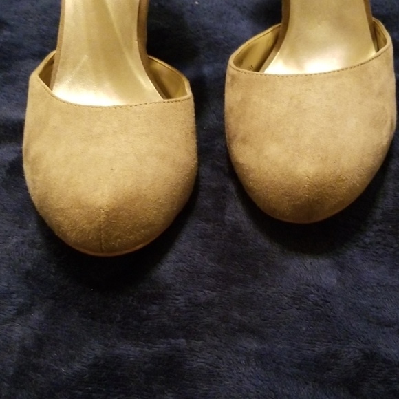 Spring Step | Shoes | Suede Closed Toe Ankle Strap Heels | Poshmark